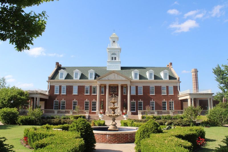 10 underrated Oklahoma towns where you can live well without spending a ...