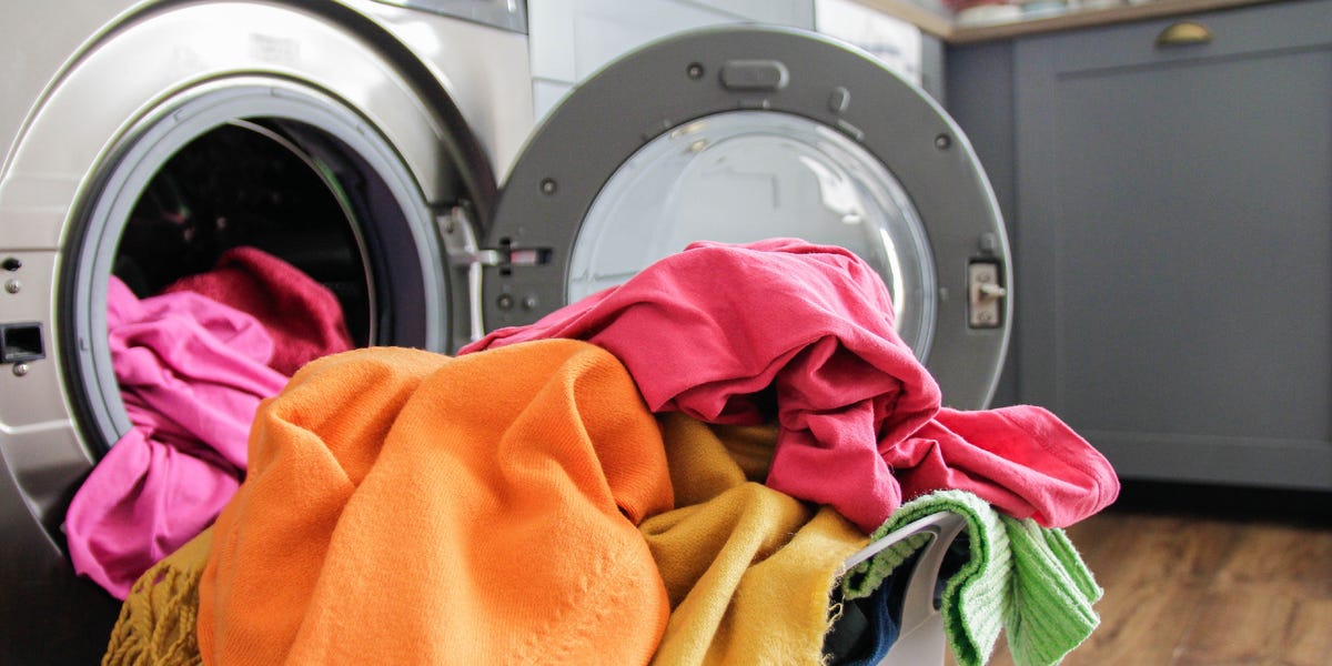 You should never clean these 7 things in the washing machine