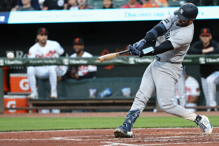 New York Yankees need to trade for a catcher immediately