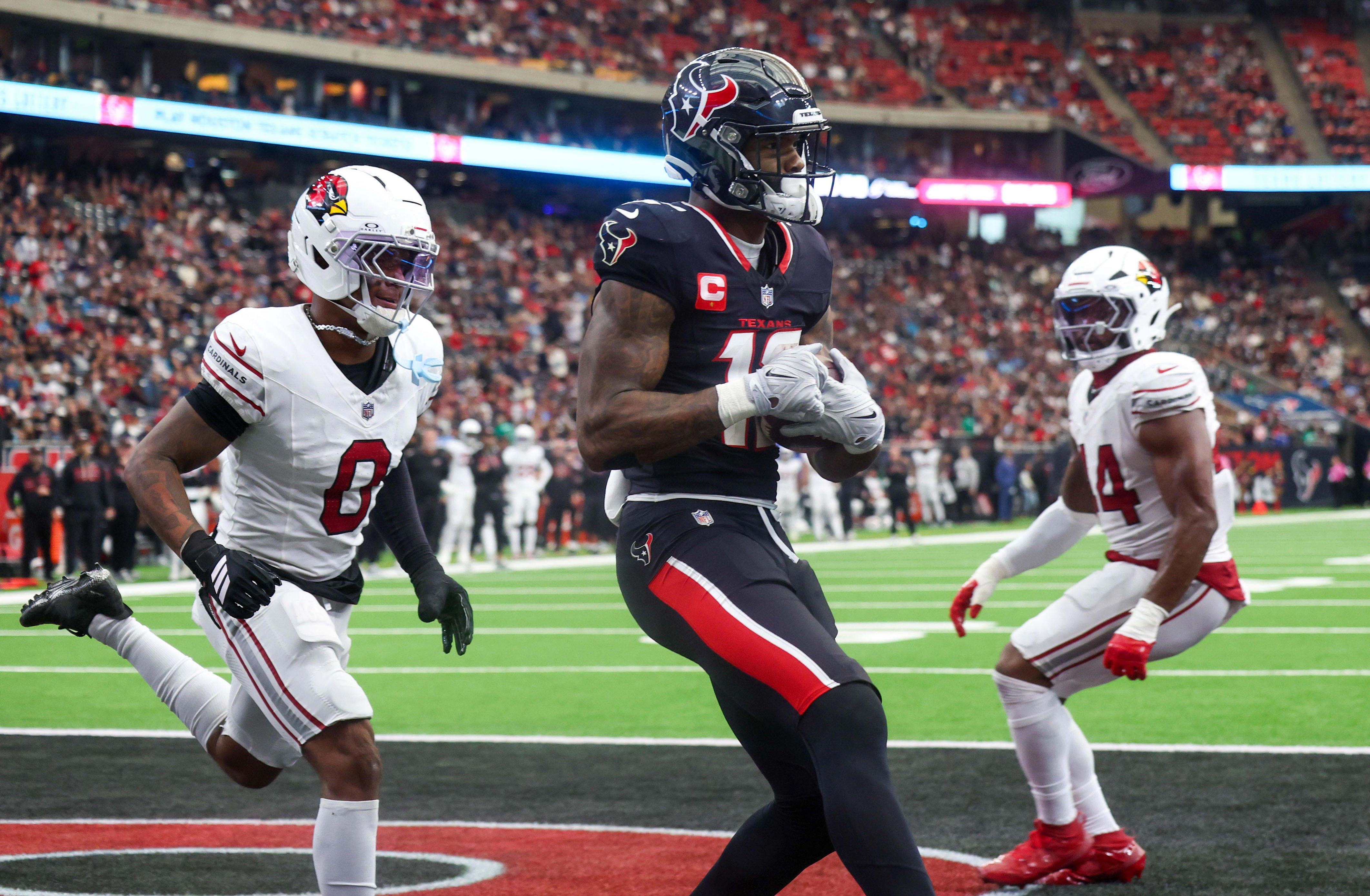 Is Eagles' WR DeVonta Smith next after Nico Collins' massive payday?