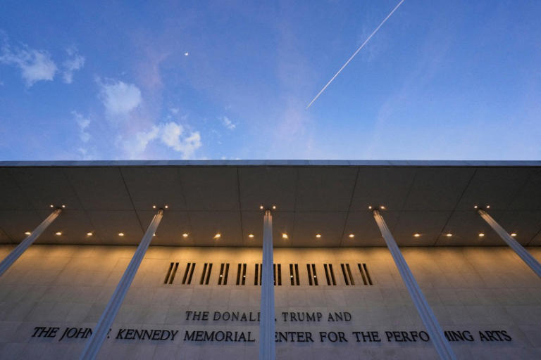Trump announces plans to transfer Kennedy Center operations to Congress ...