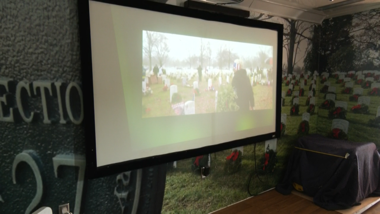 Wreaths Across America exhibit makes its way to Newport, Knoxville