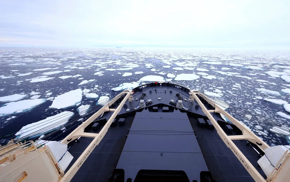 Scientists map Antarctic wave-driven ice zone for first time