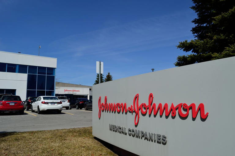 JNJ reports promising survival data from CHRYSALIS-2 lung cancer study