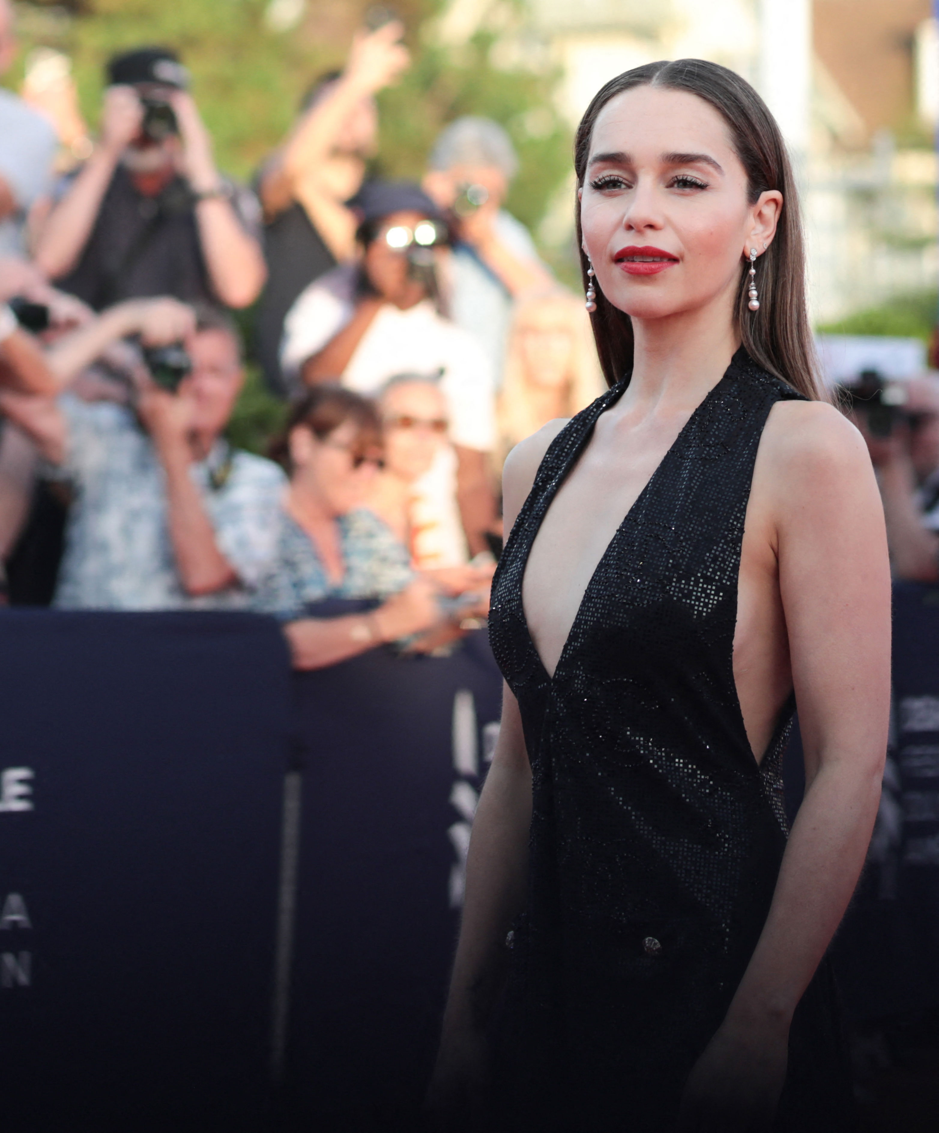 Emilia Clarke finally sets record straight on staggering 'Game of ...