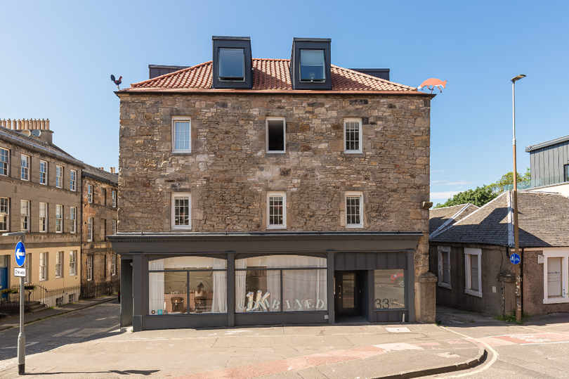 Stunning penthouse overlooking Edinburgh Castle with two roof terraces ...