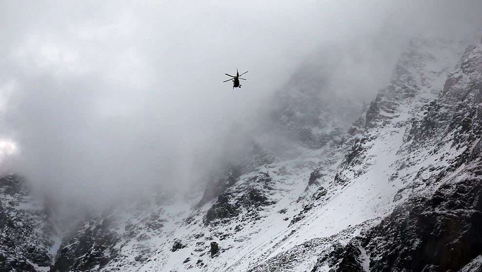 Improving weather may allow Denali helicopter rescue after fall