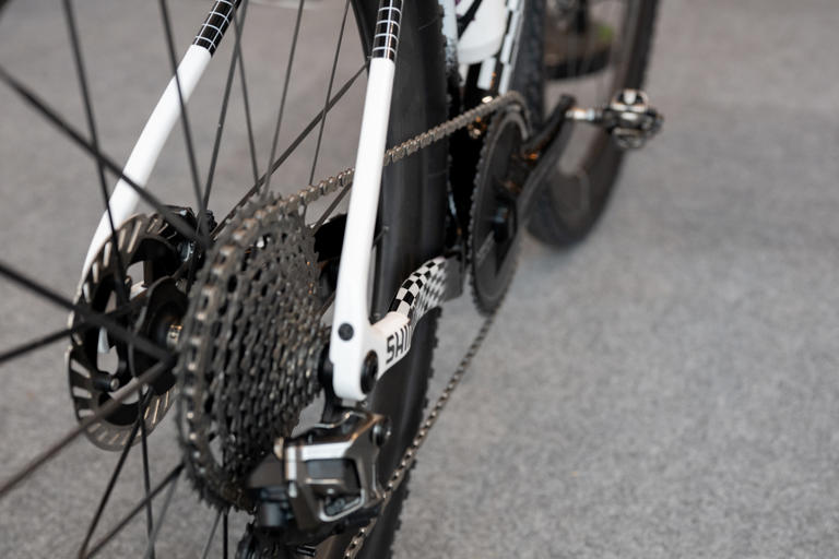 Prototype Giant and Liv gravel race bikes spotted ahead of Unbound Gravel