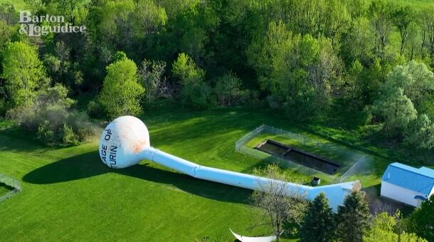Must see video: Turin’s water tower comes crashing down