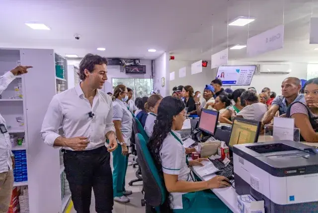 En medio de la crisis del sistema de salud por falta de pagos, la ...