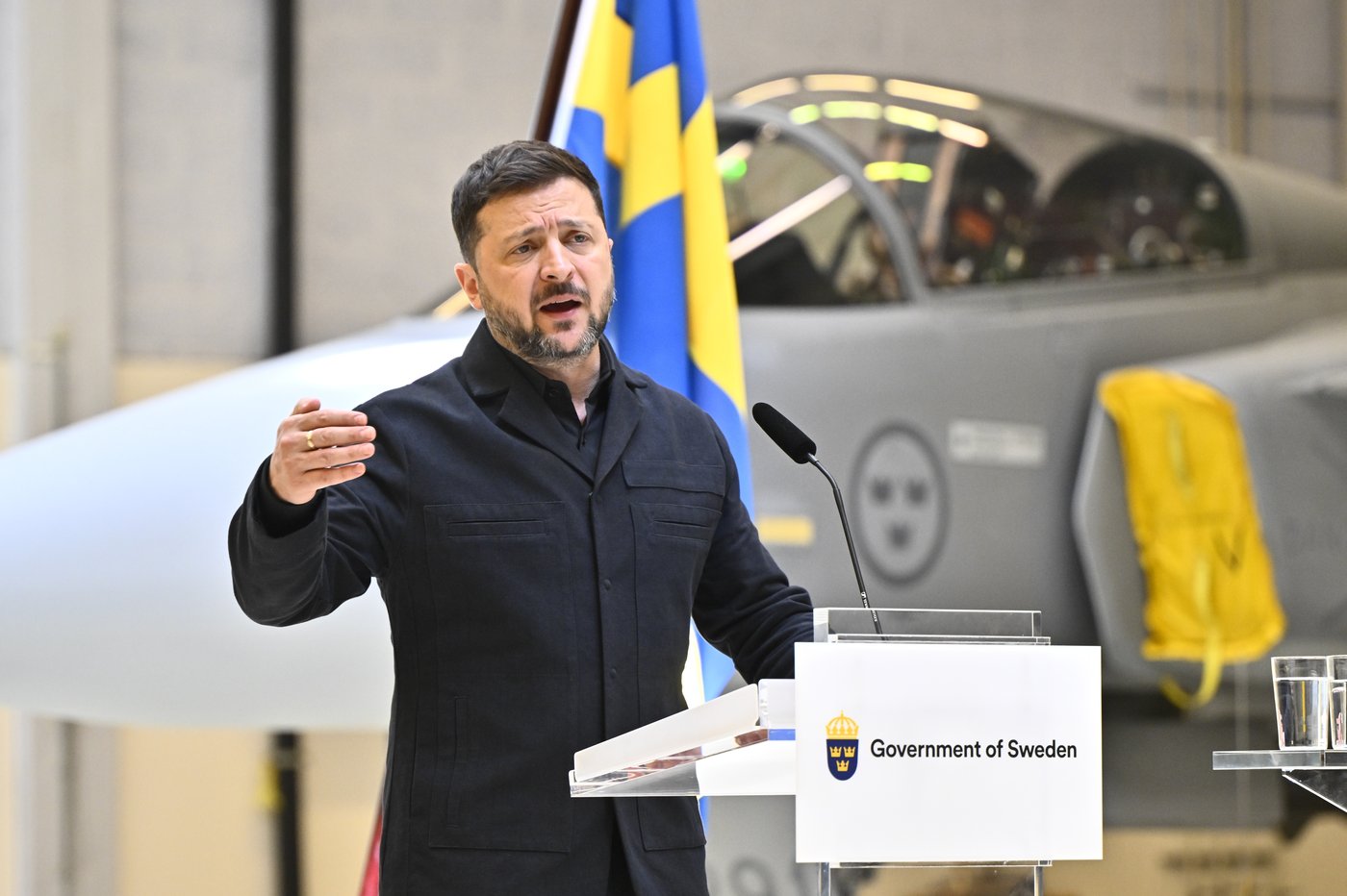 Russian drone targeting Ukraine hits apartment building in Romania ...