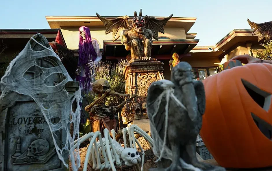 Turn your yard into a Halloween dreamscape
