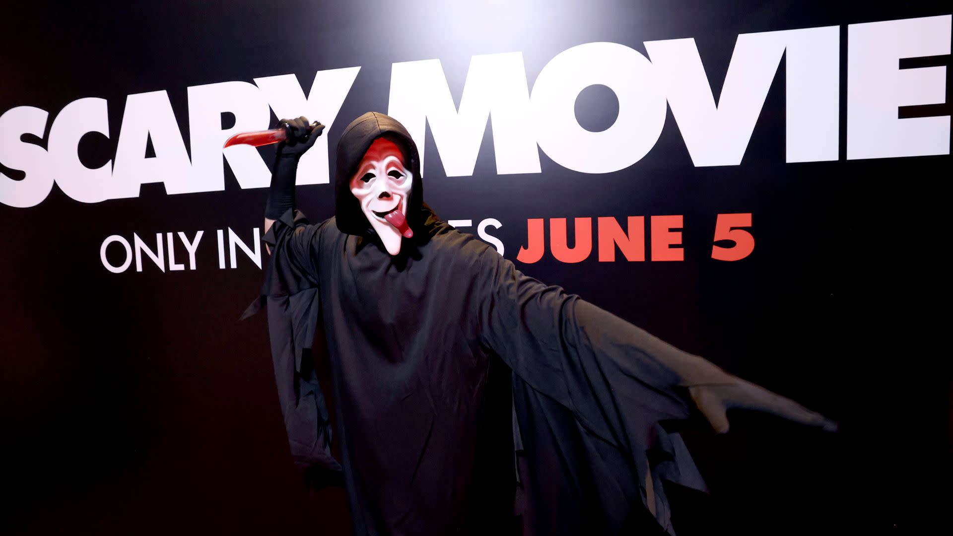 New 'Scary Movie' site lets you control Ghostface like subservient chicken