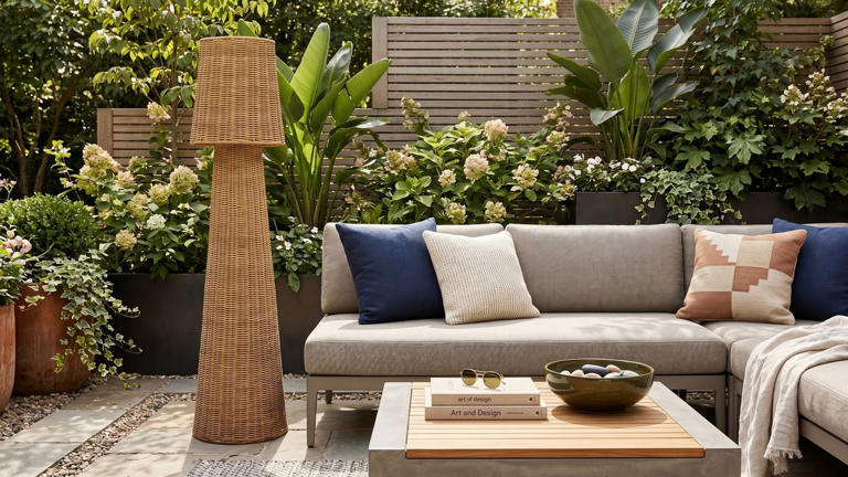 Outdoor floor lamps are the biggest garden lighting trend of the season ...