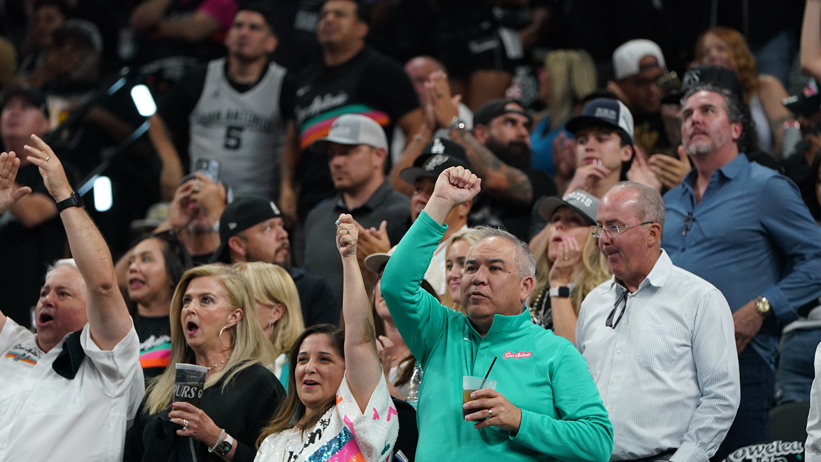 Viral Spurs fan shares video, claims she needed security to kick out ...