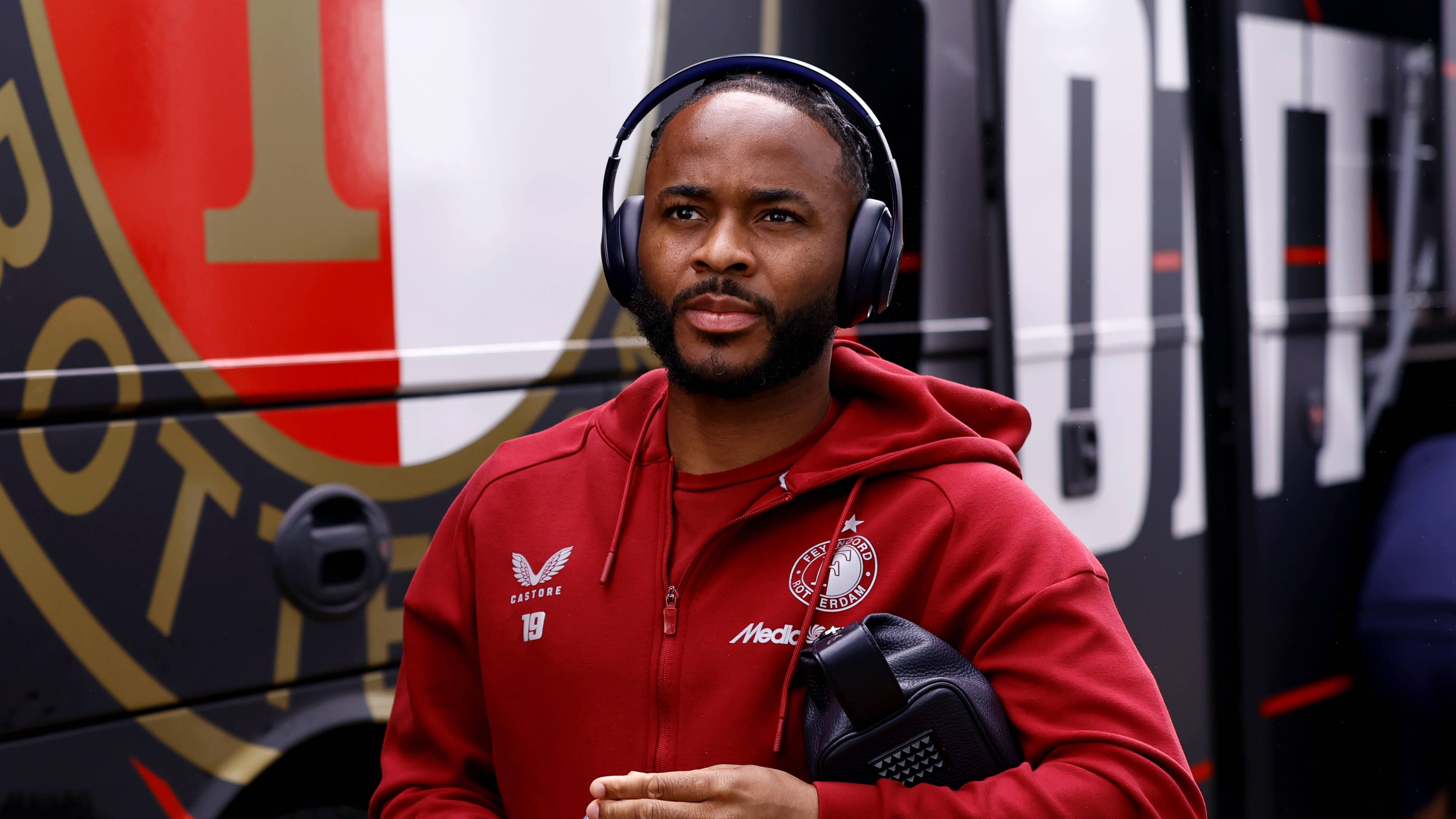 Feyenoord-aanvaller Raheem Sterling gearresteerd