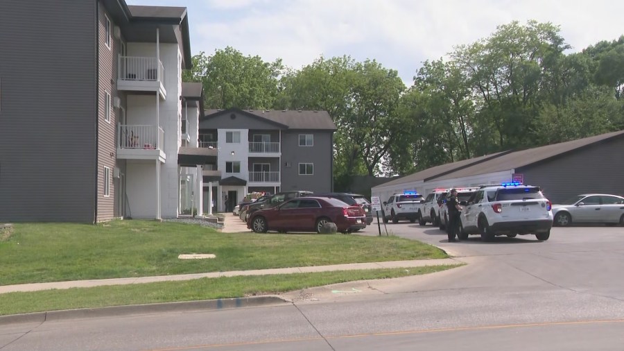 Man stabbed on Des Moines’ south side Friday afternoon
