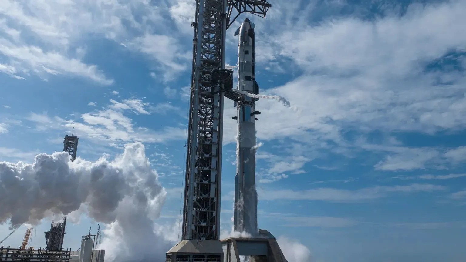 FAA grounds SpaceX Starship after V3 debut