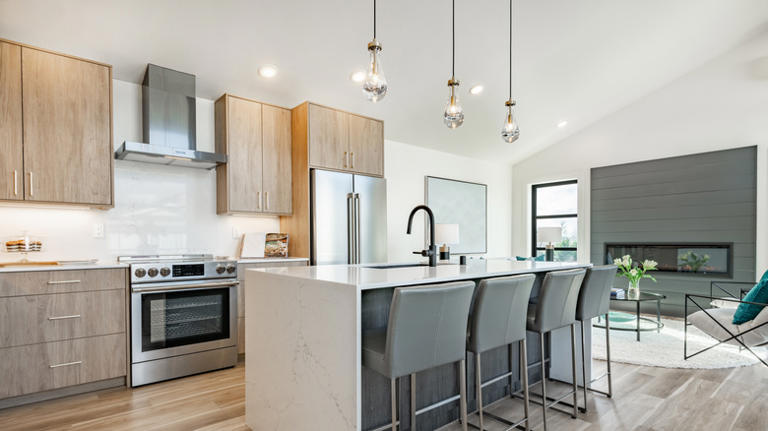 The best vintage lighting styles that instantly warm up a kitchen