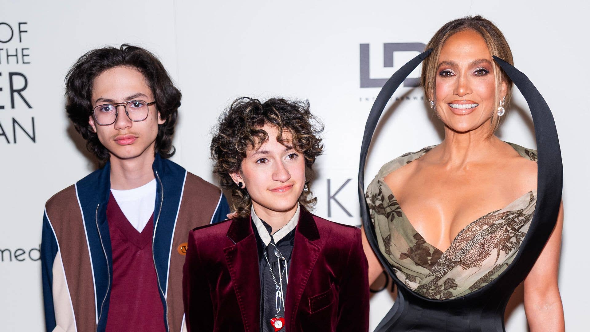 Jennifer Lopez holds back tears as she gives update concerning twins ...