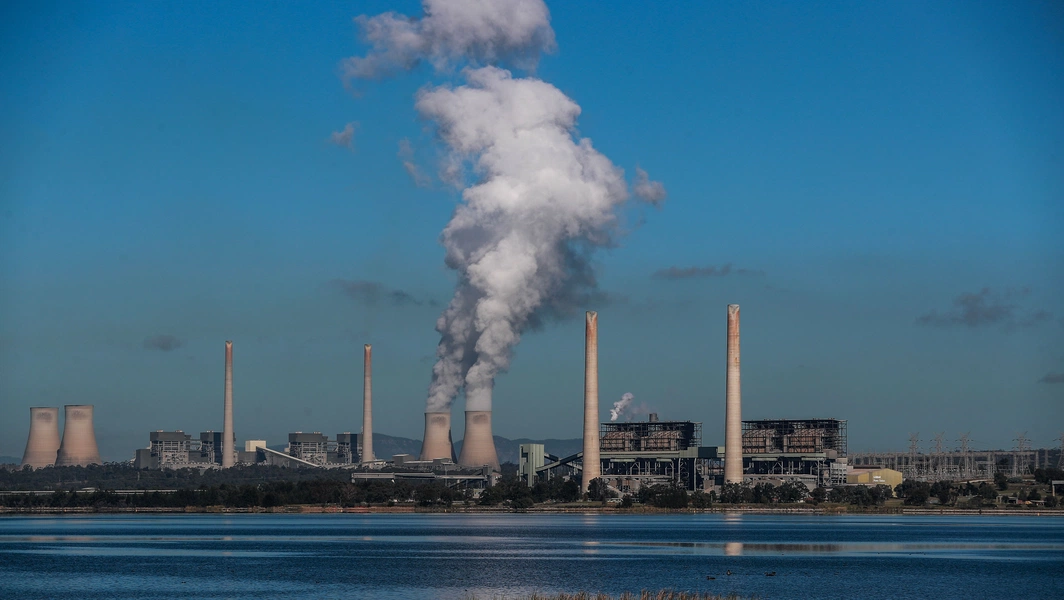 Liddell chimneys demolished as site readies for renewable hub