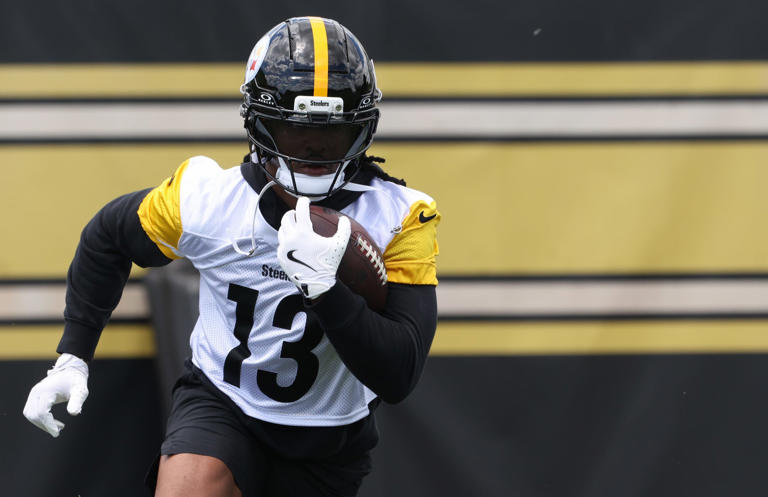 NFL analyst critiques Panthers' handling of RB Rico Dowdle