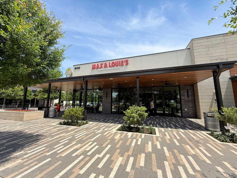San Antonio's beloved Max & Louie's opens first Cibolo diner