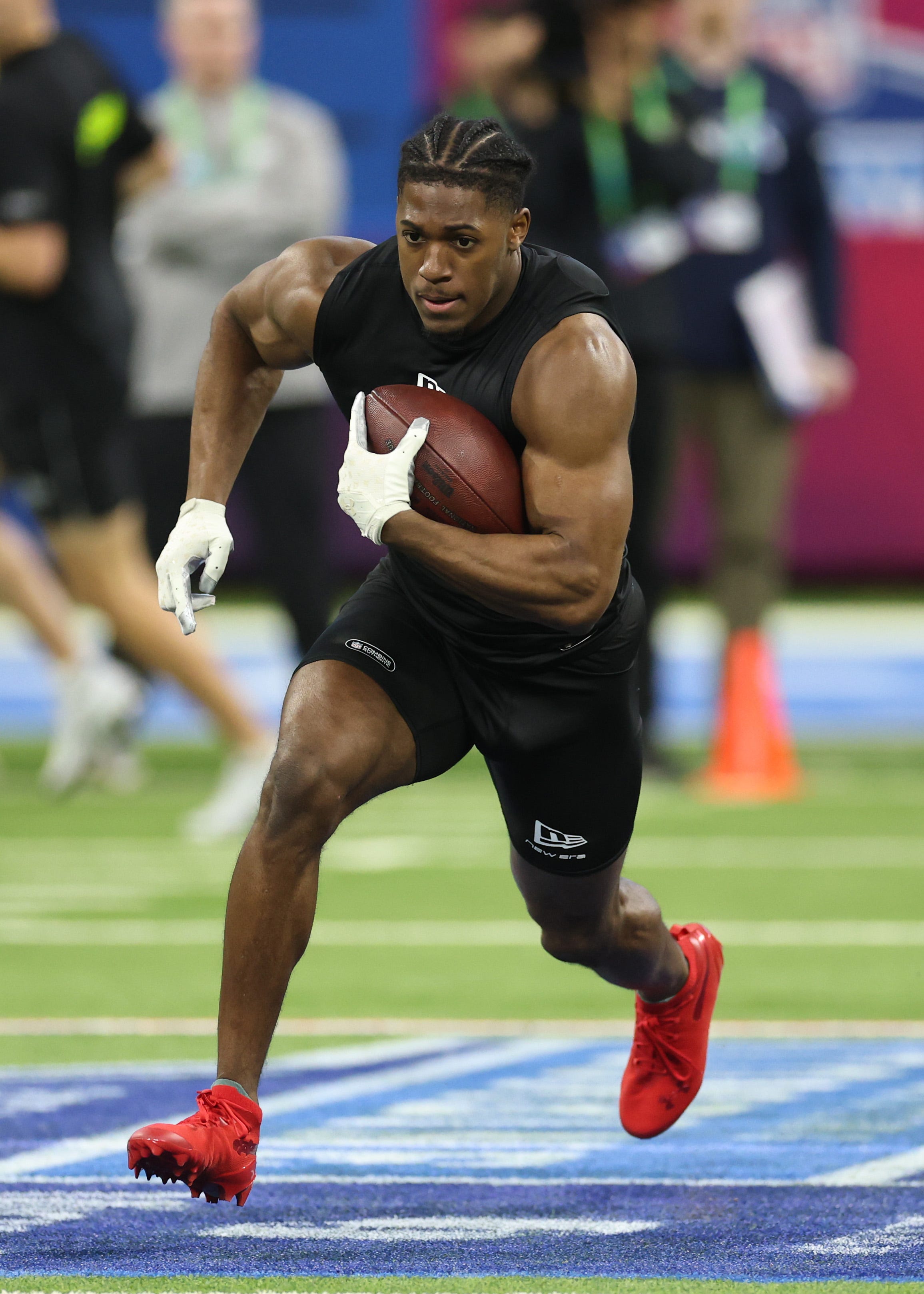 Jadarian Price signs rookie contract with Seahawks