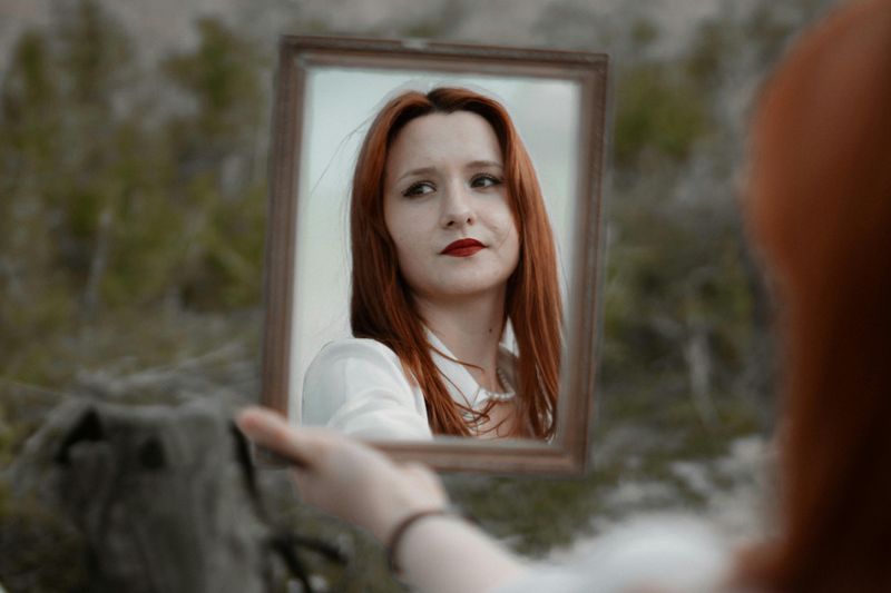 12 powerful realizations that happen when you stop chasing people