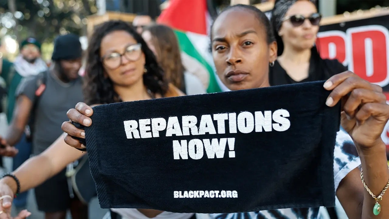 Chicago Mayor Johnson hopes to enlist pope in reparations fight after ...