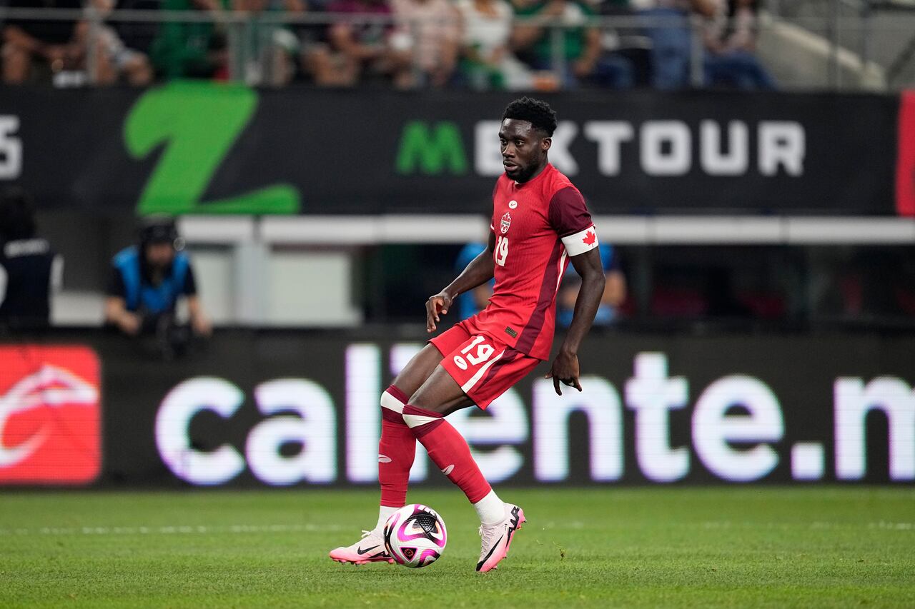Canada names Alphonso Davies to 26-player World Cup roster