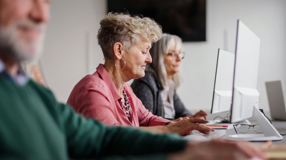 Chez les seniors, l'essor discret de l'IA change déjà le quotidien