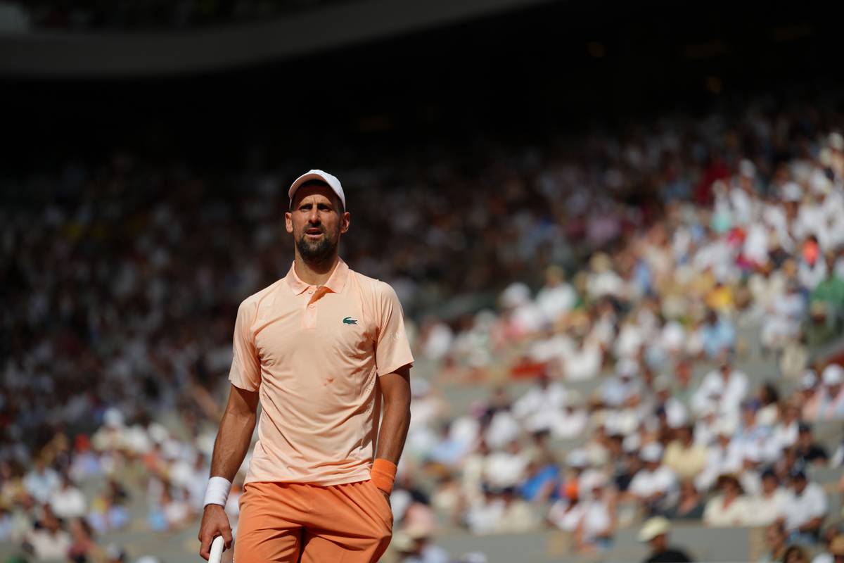 Novak Djokovic cai em Roland Garros após batalha de cinco sets sob ...