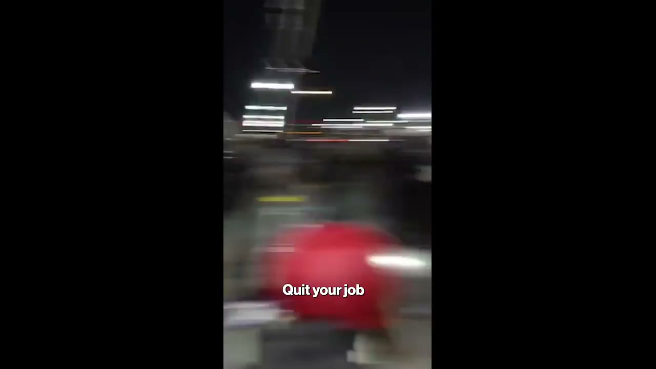 Anti-ICE protesters scream 'kill yourselves'