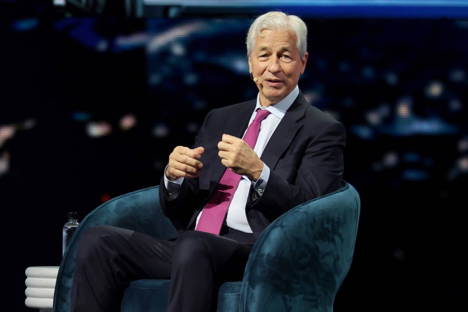 JPMorgan CEO Dimon sends blunt message on clarity