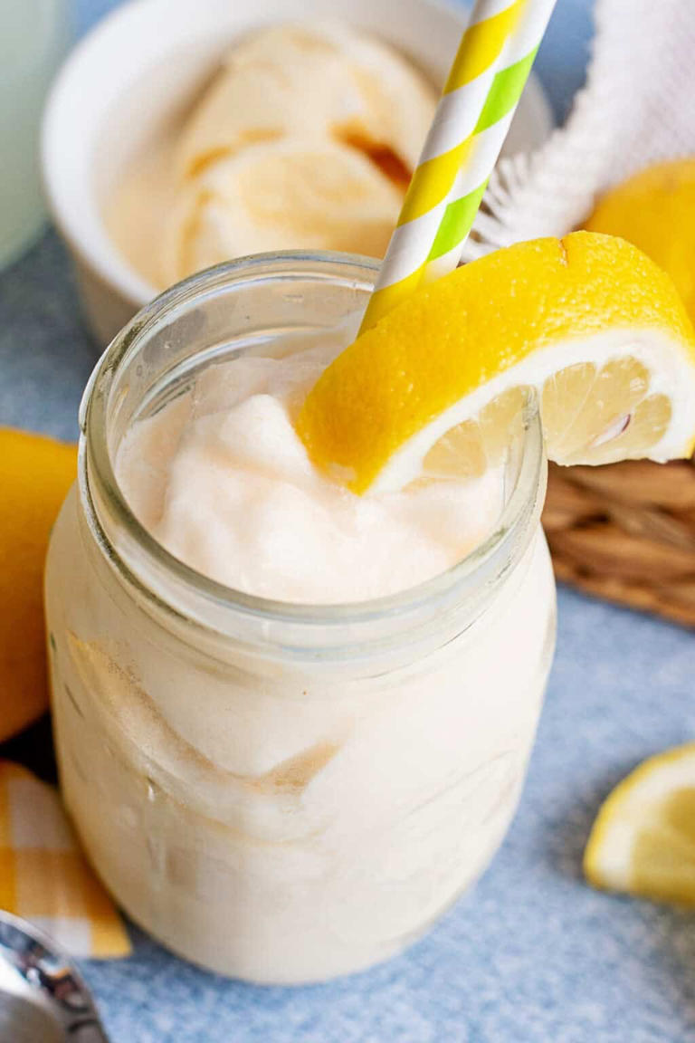 Creamy frozen lemonade