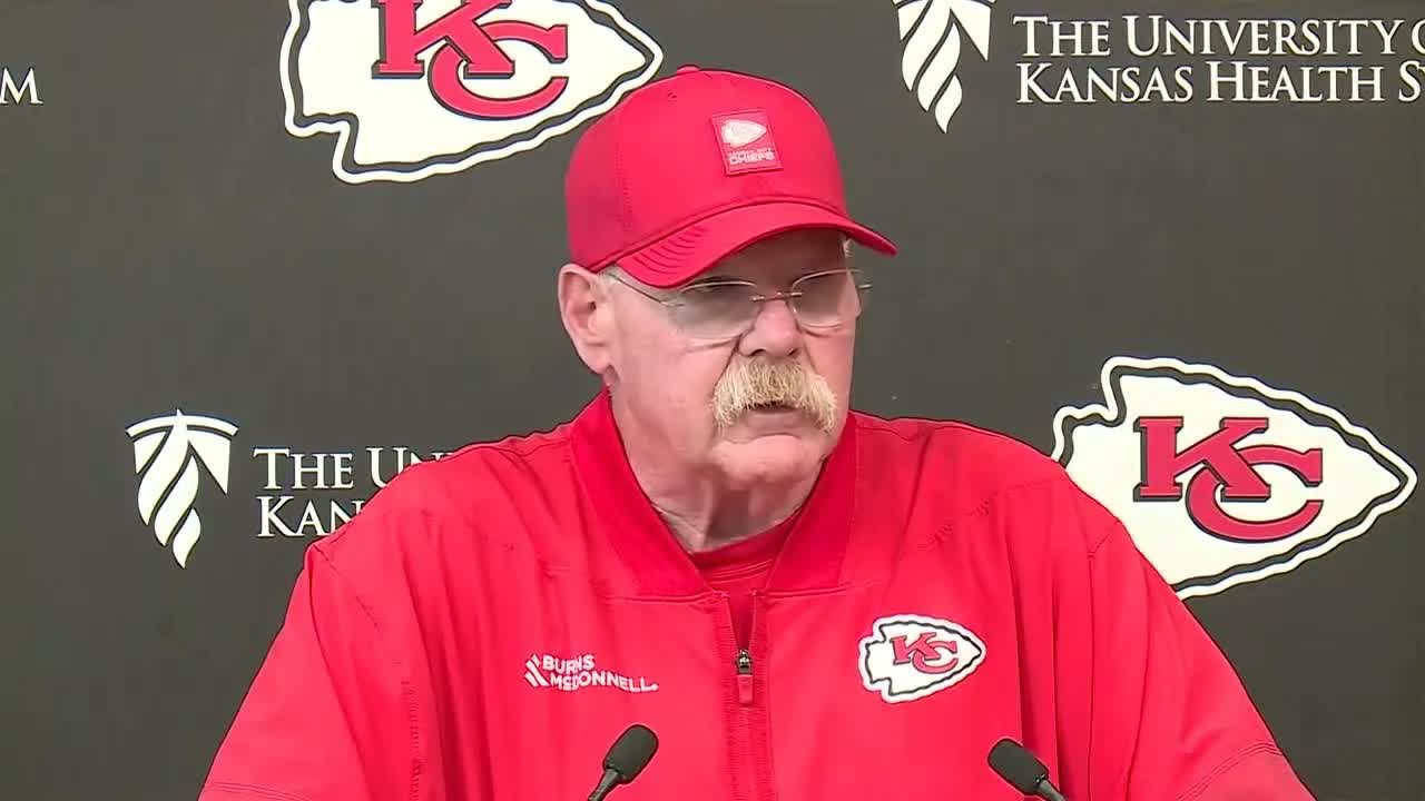"Most guys couldn't do this": Andy Reid praises Mahomes' rehab