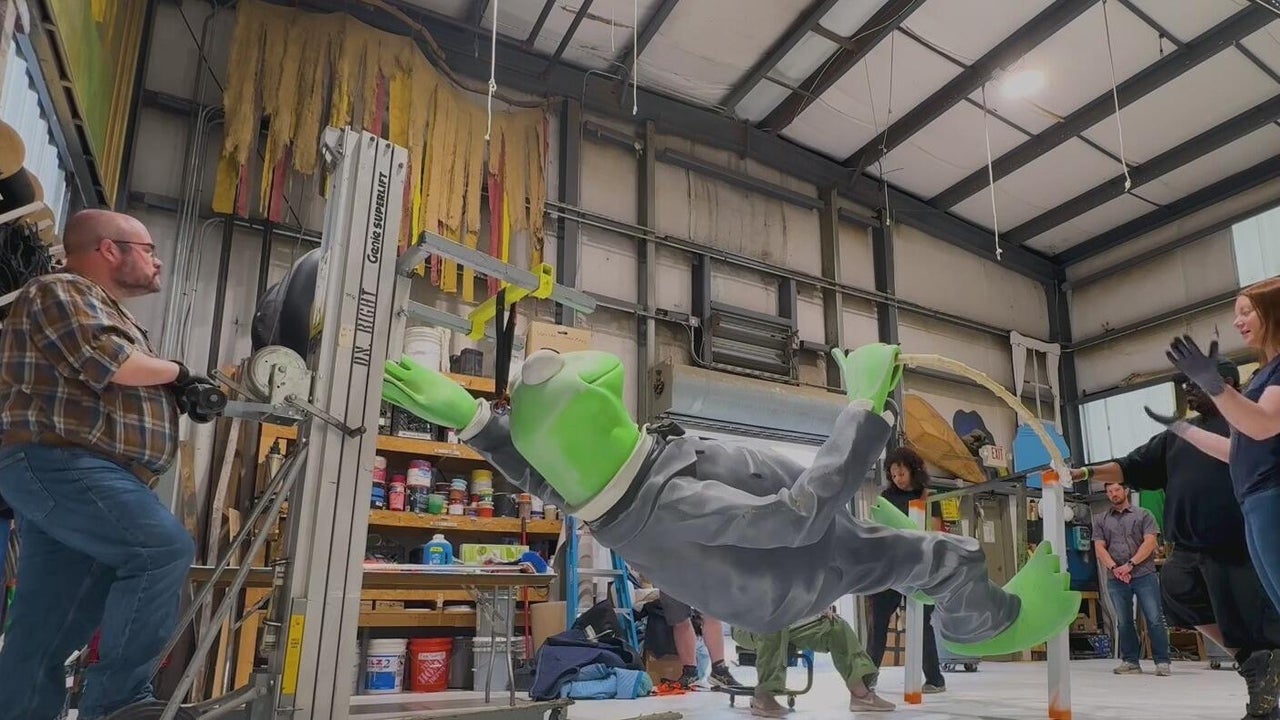 Restoration of iconic Kermit the Frog statue continues in Atlanta