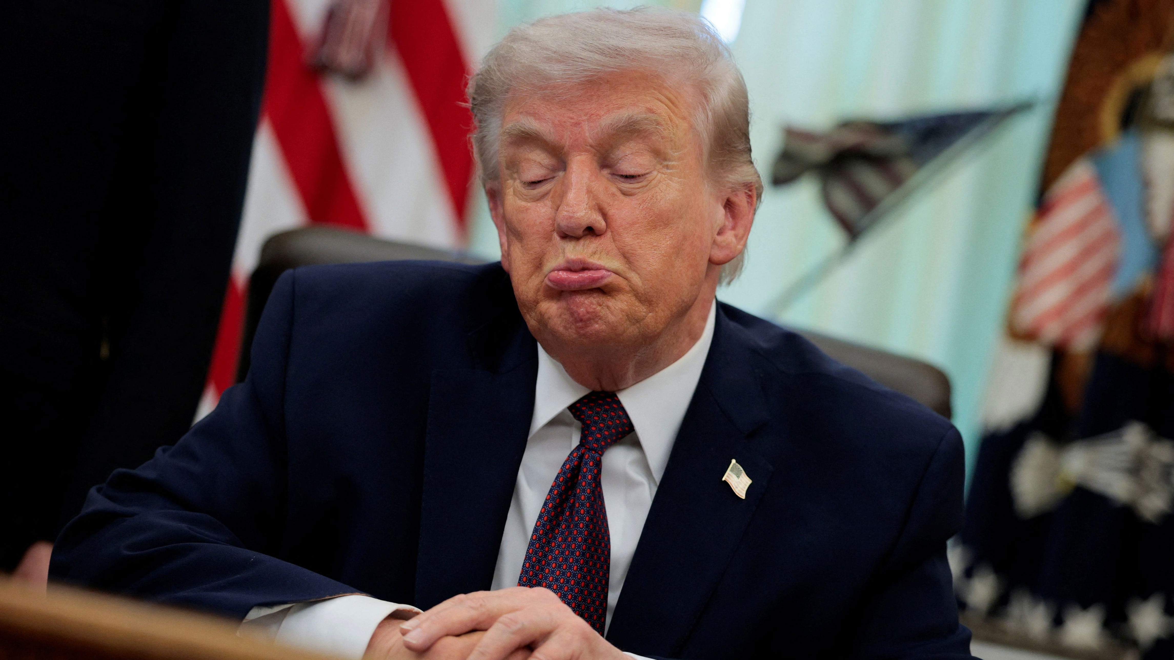 Trump virus response plan hits major roadblock