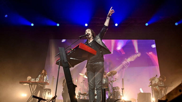 Coronas gig halted after guitarist suffers medical emergency in Limerick