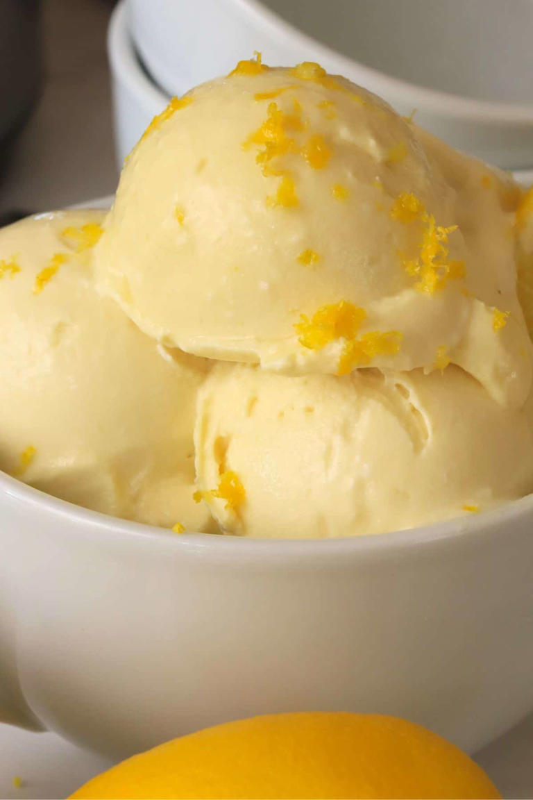 Low carb lemon cheesecake ice cream (Ninja Creami)