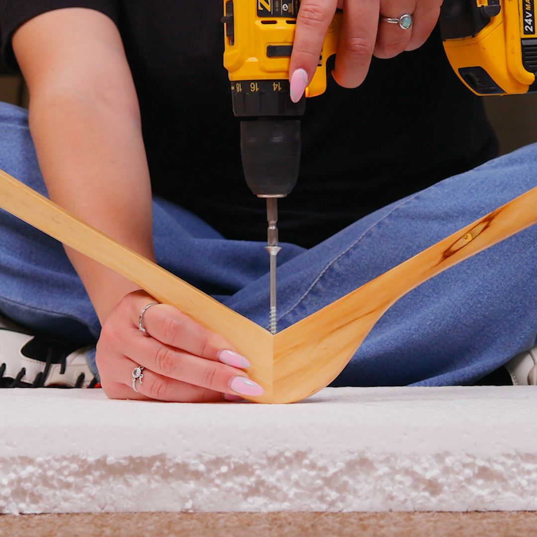 DIY coffee table using clothes hangers! 💯