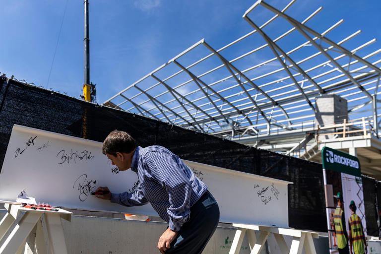Final steel beam raised as $175M Amway Stadium construction hits ...