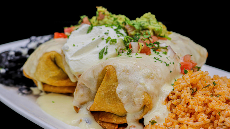 8 healthiest and 7 unhealthiest foods to order at a Mexican restaurant