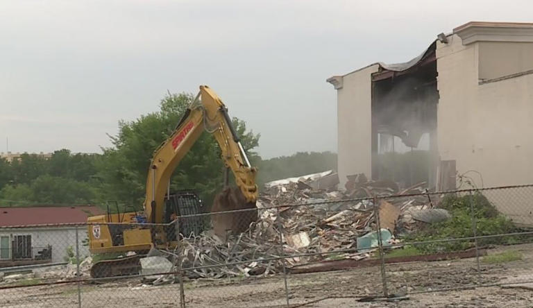 Demolition begins on Heart of St. Charles banquet center