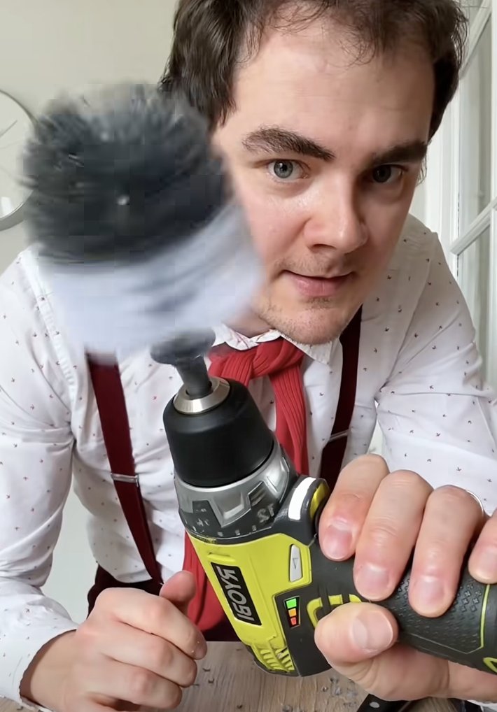 How to clean your car in seconds