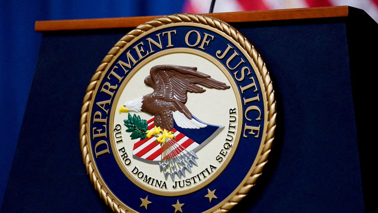 DOJ could be burying 'alarming' details about Mar-a-Lago case: experts