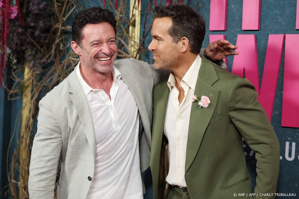 Ryan Reynolds en Hugh Jackman maken serie over eigen zeilteam