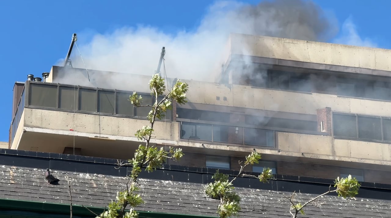 Emergency crews extinguish residential penthouse fire in Calgary's Beltline