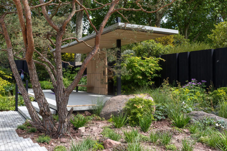 Beautiful Japanese garden ideas to make even the smallest space feel ...